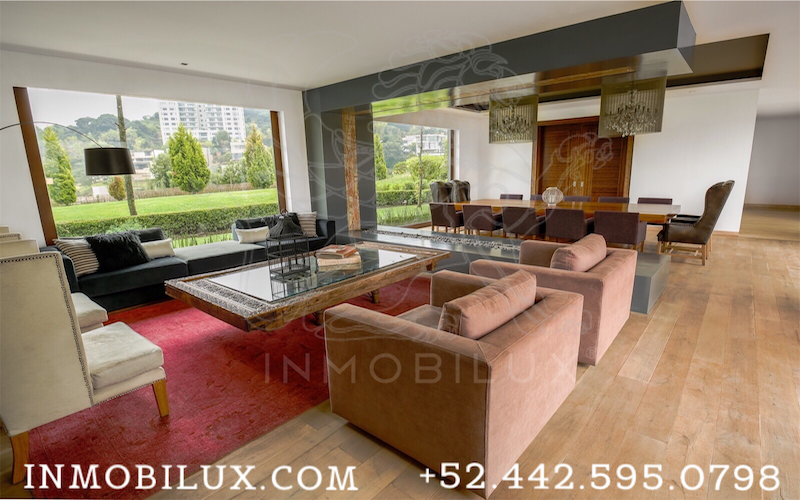 Casa en Venta en Country Club Bosque Real - Estado de Mexico / INMOBILUX