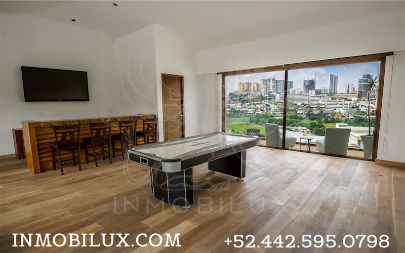 Casa en Venta en Country Club Bosque Real - Estado de Mexico / INMOBILUX